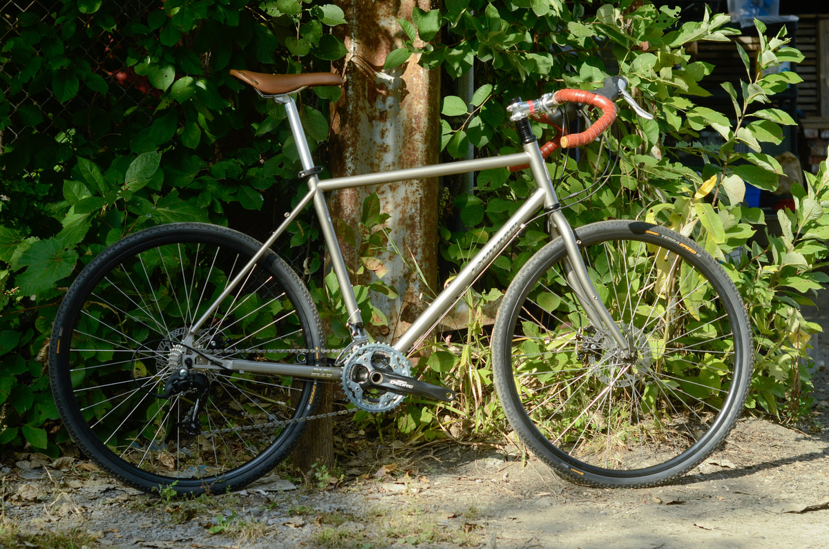 Atelier Olympia - Tsunami Silver BL26 Gravel Build - Atelier Ol...