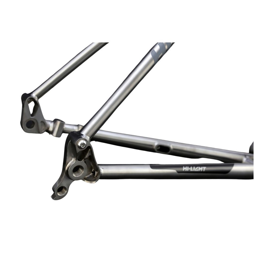 Hi-Light R8 PLUS Titanium Road Disc Frame – Atelier Olympia